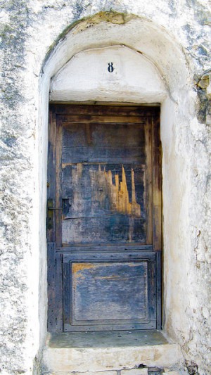 20 amazing and otherworldly doors in Italy